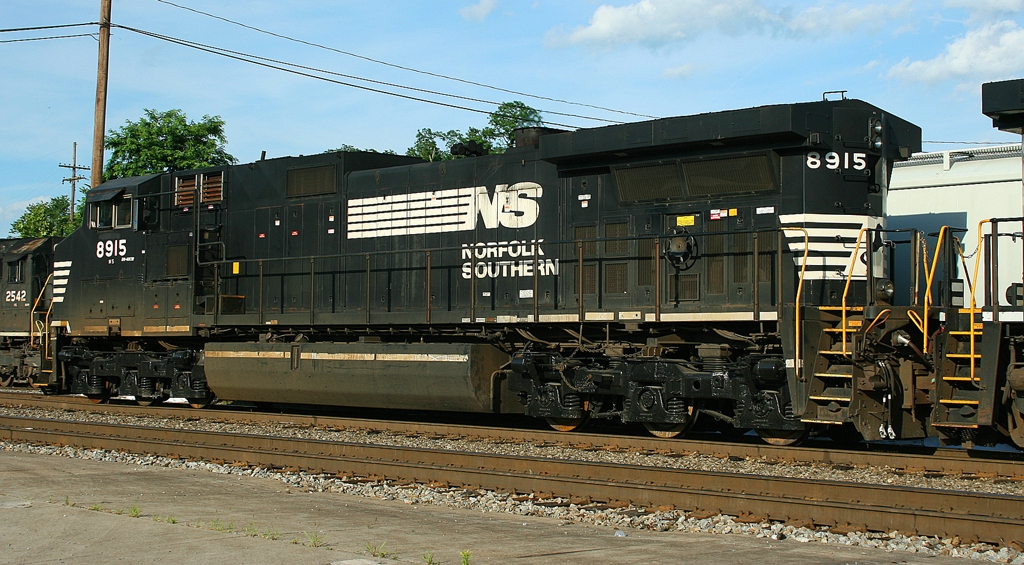 NS 8915